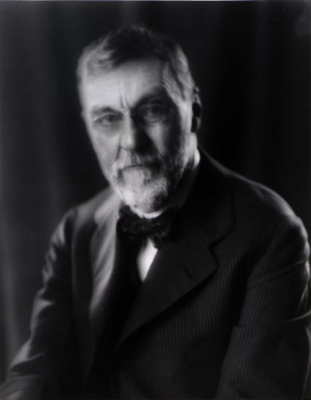 Robert Weeks DeForest, du portfolio Portraiture, 1975 de Edwin Gledhill ...